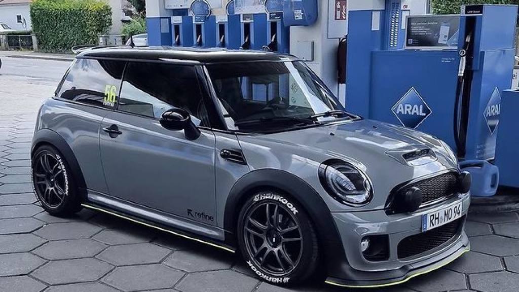 Descubre cómo el Mini Cooper conquistó las calles y los corazones